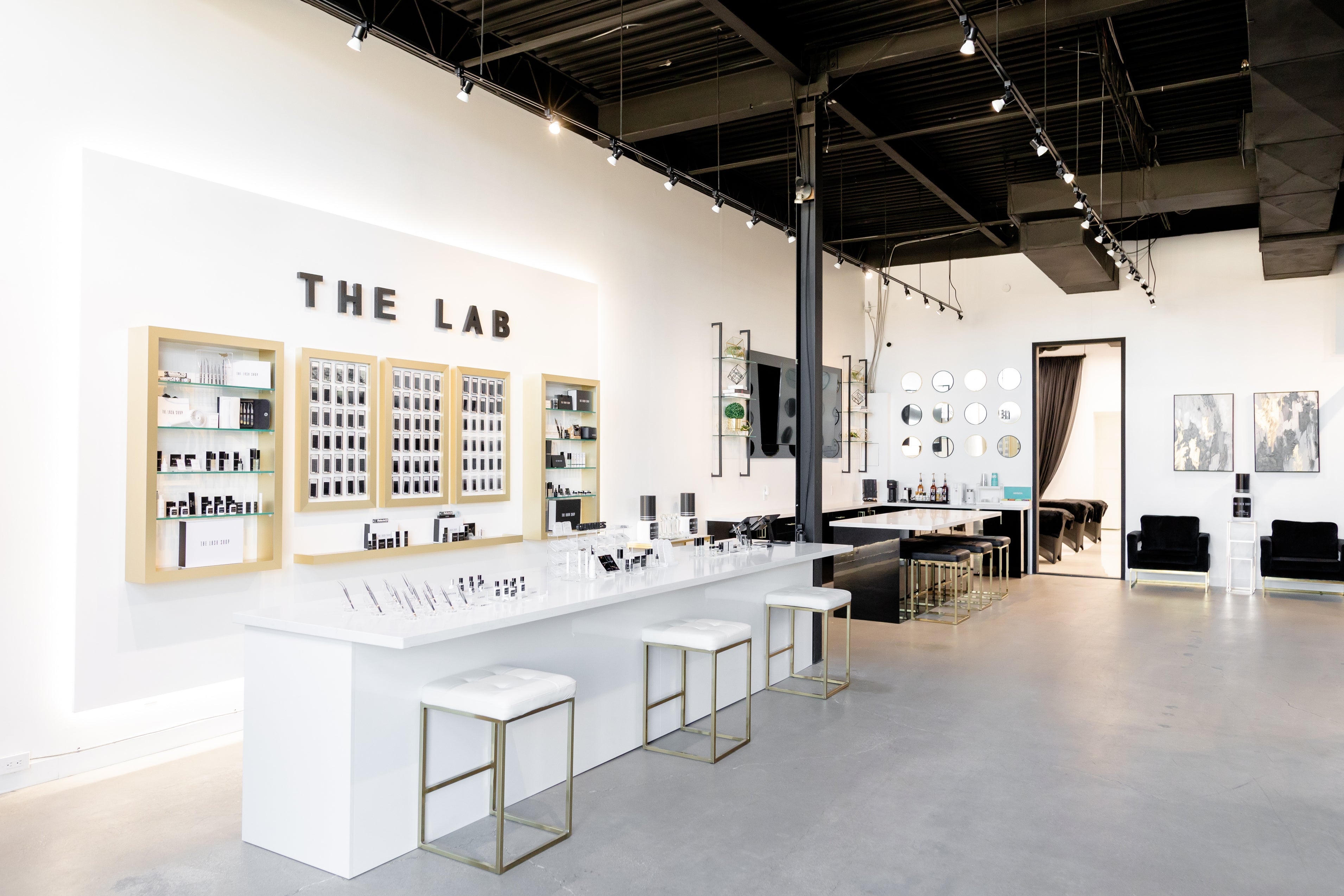 In-Store Shopping – THE LASH SHOP INTL